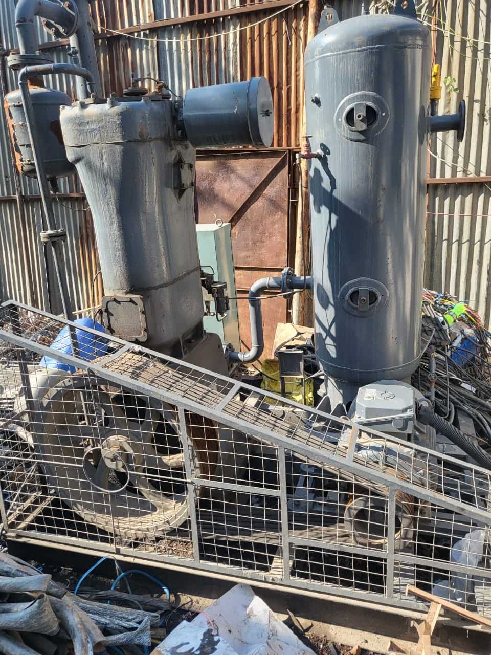 2016 Year Kirloskar 40HP Oil-Free Vertical Reciprocating Air Compressor ...