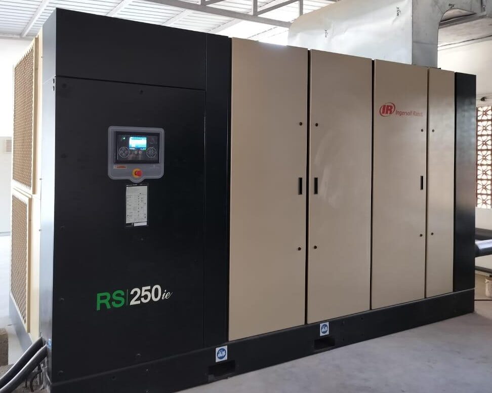 2021 Year Ingersoll Rand Two Stage 250 KW (335 HP) Screw Air Compressor ...